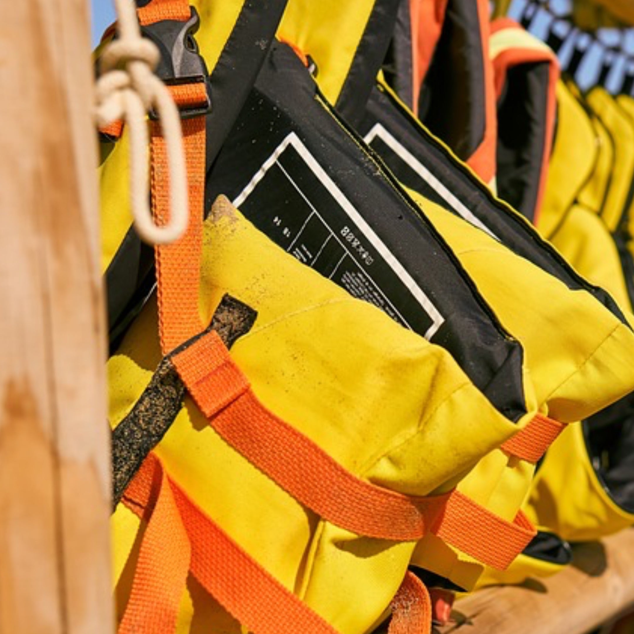 LIFE JACKETS – AQUA Store